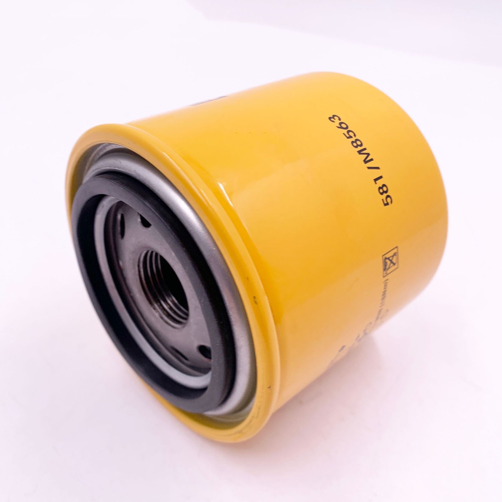 Replace JCB Excavator Oil Filter 581/M8563 - Buy Oil Filter 581/M8563 ...